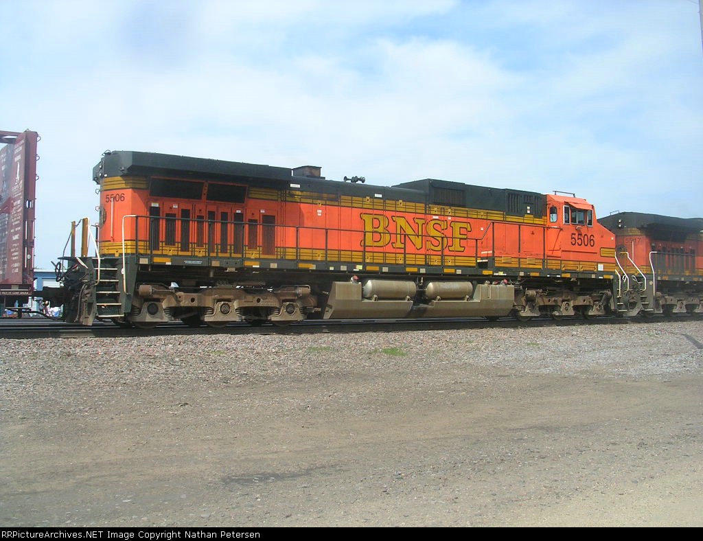 BNSF 5506
